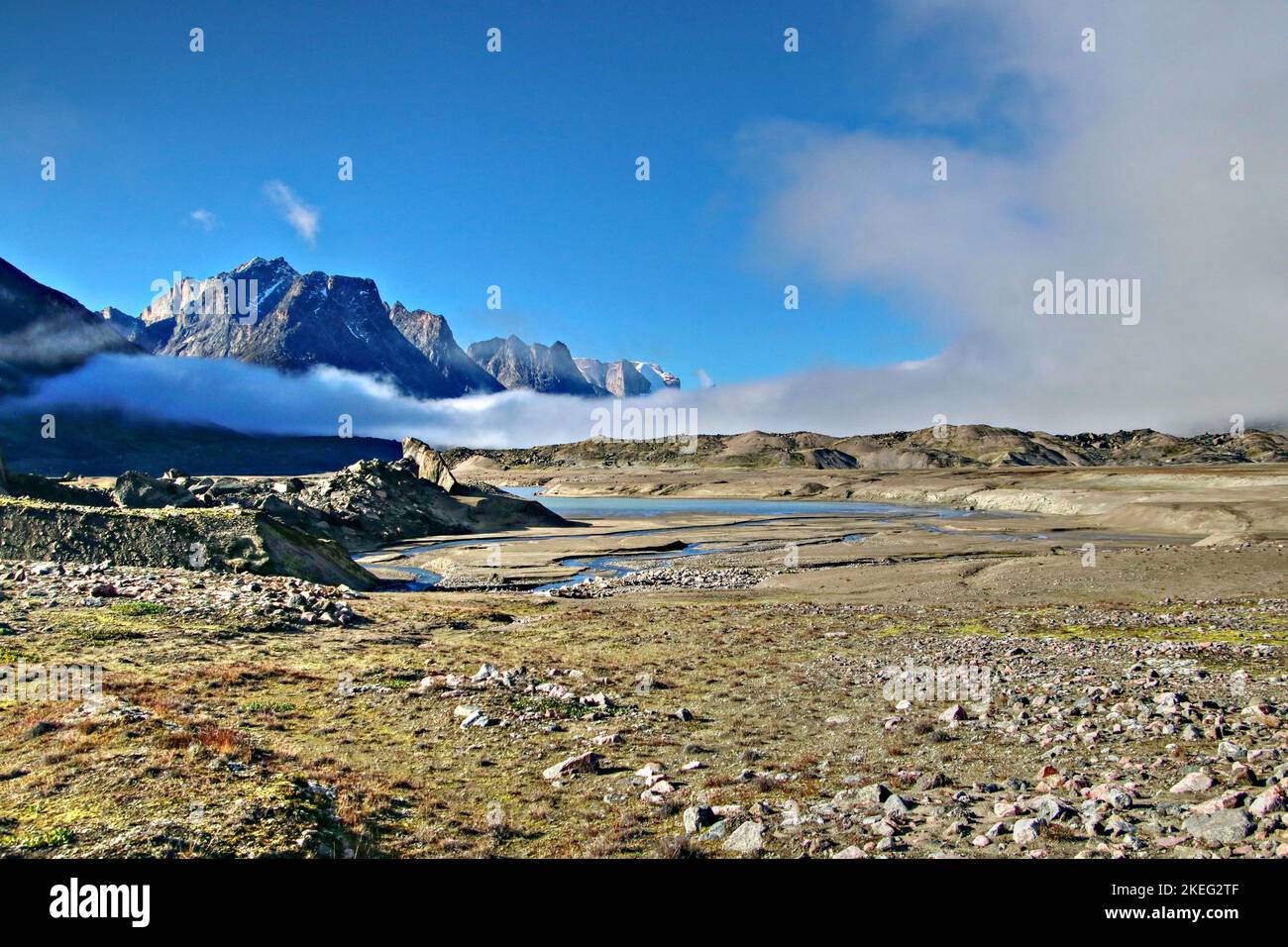 Morning Light, Akshayuk Pass Traverse, Auyuittuq National Park, Baffin ...