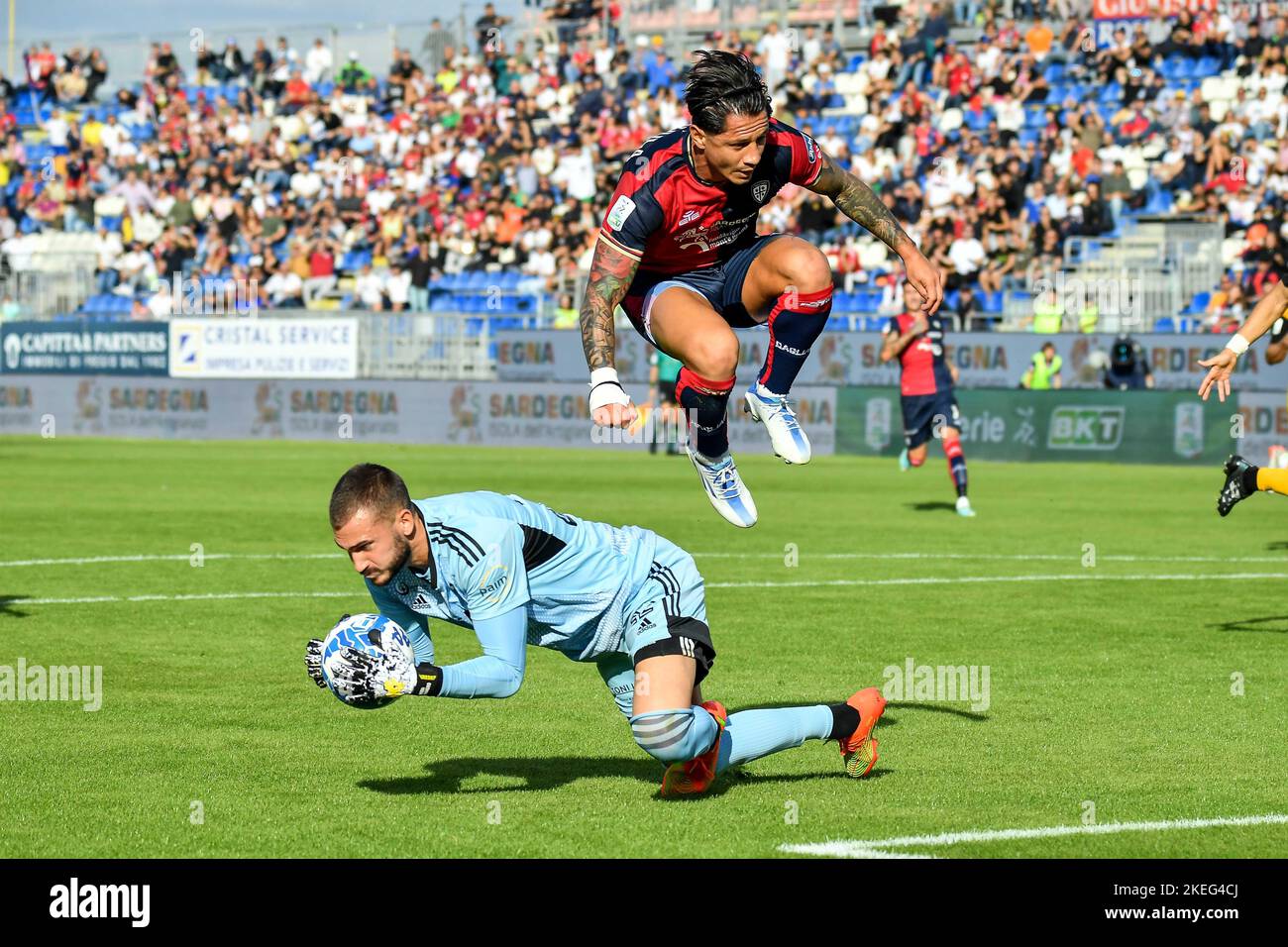Unipol Domus, Cagliari, Italy, November 12, 2022, Gianluca Lapadula of ...