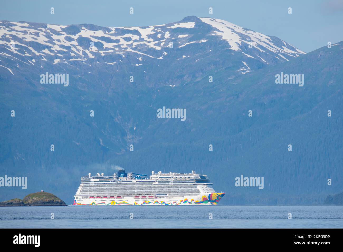 USA, Alaska. Norwegian Cruise Lines ship, Norwegian Encore, sailing in ...
