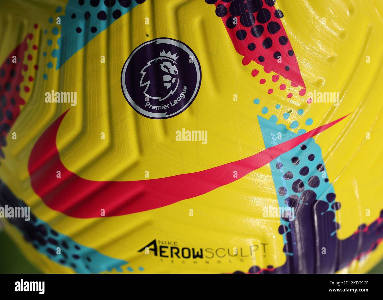 Nike winter ball premier league hi-res stock photography and images - Alamy