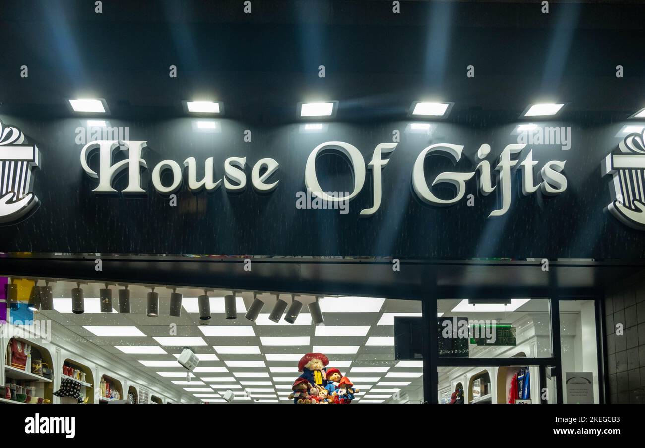 Neon sign in UK vape shop window Stock Photo - Alamy