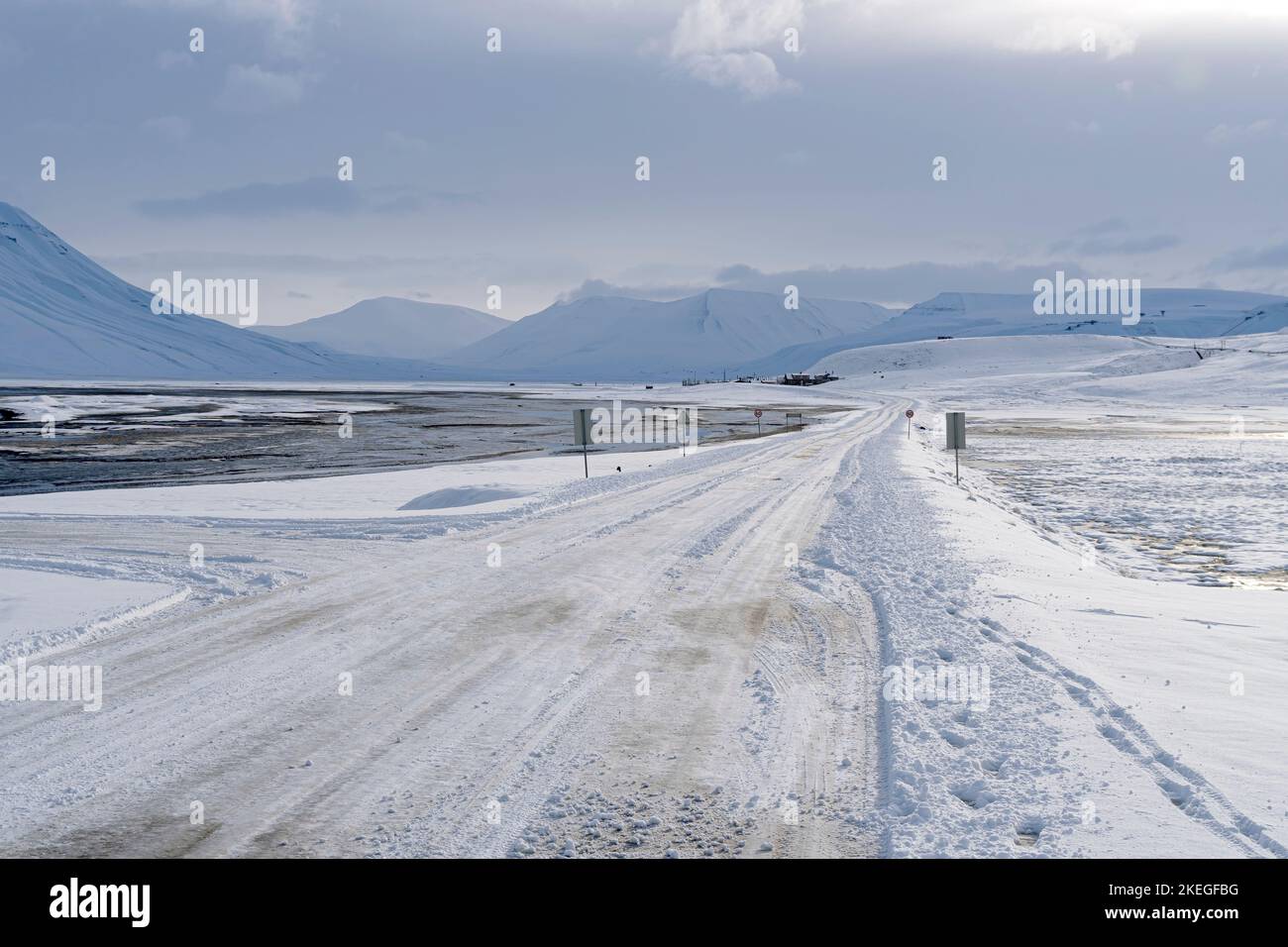 Snowy road in Svalbard island Stock Photo - Alamy