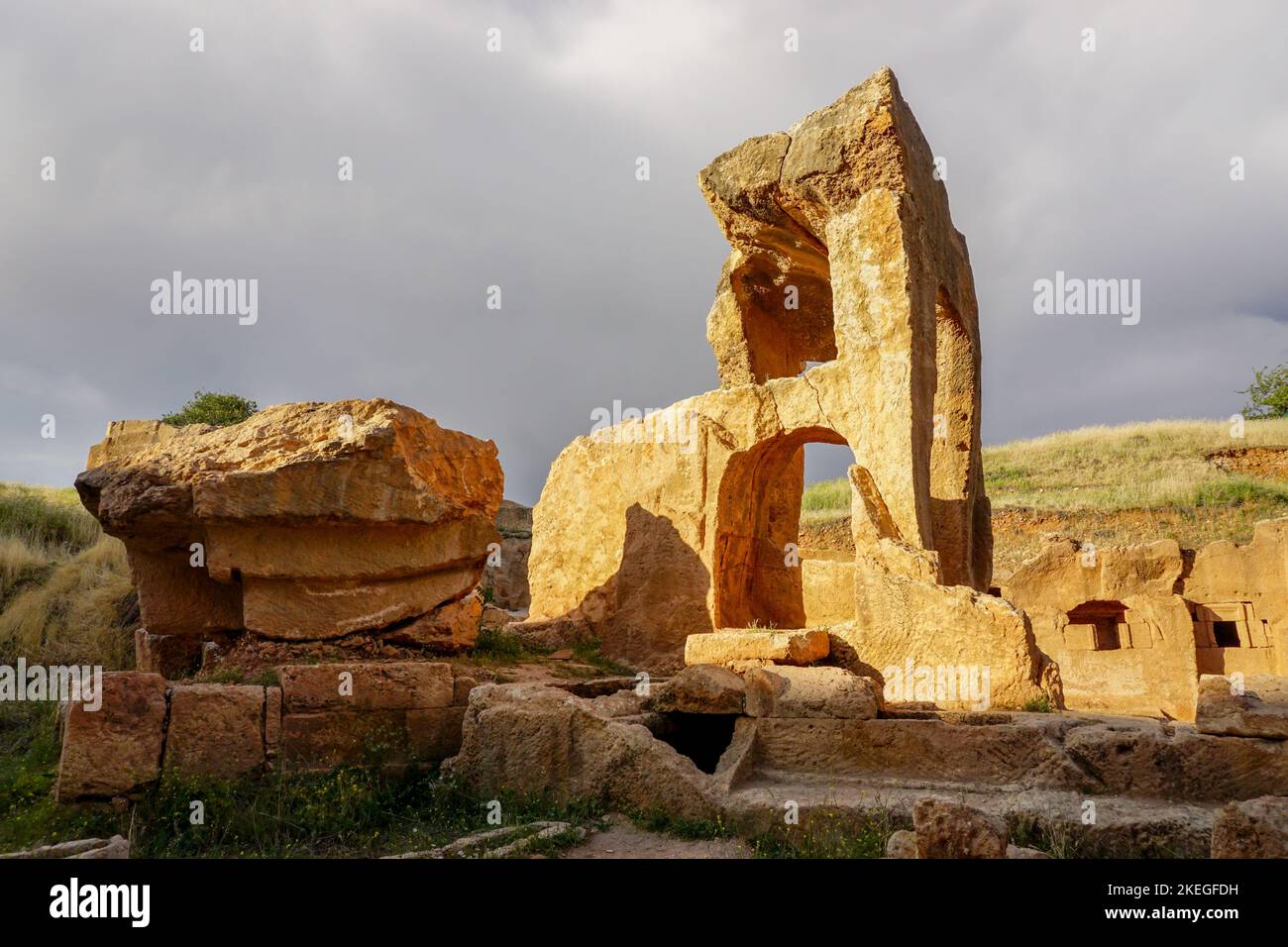 The Dara antique city with necropolis and cistern of Eastern Roman ...