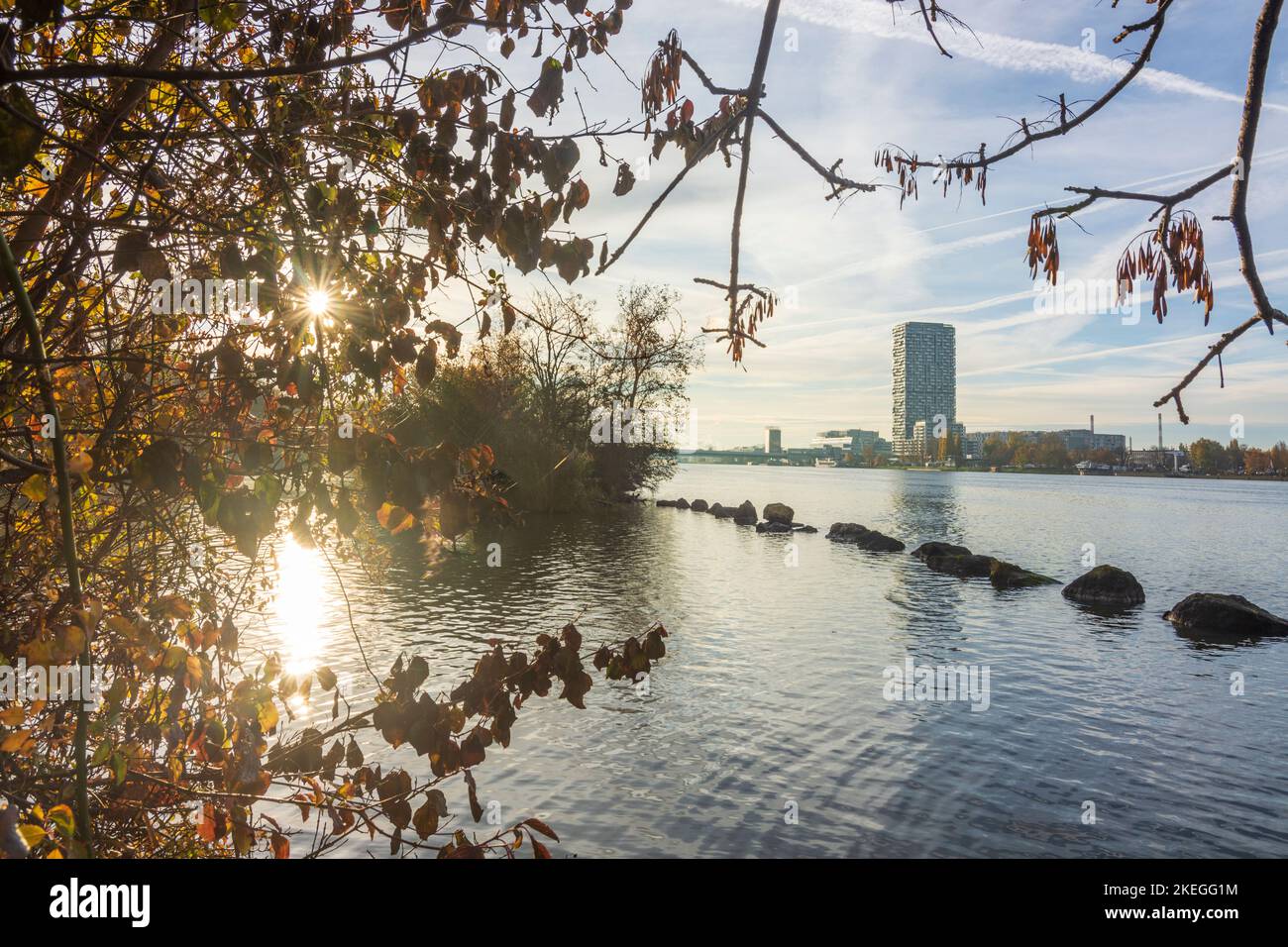 Wien, Vienna: river Donau (Danube), island Donauinsel (left), Marina ...