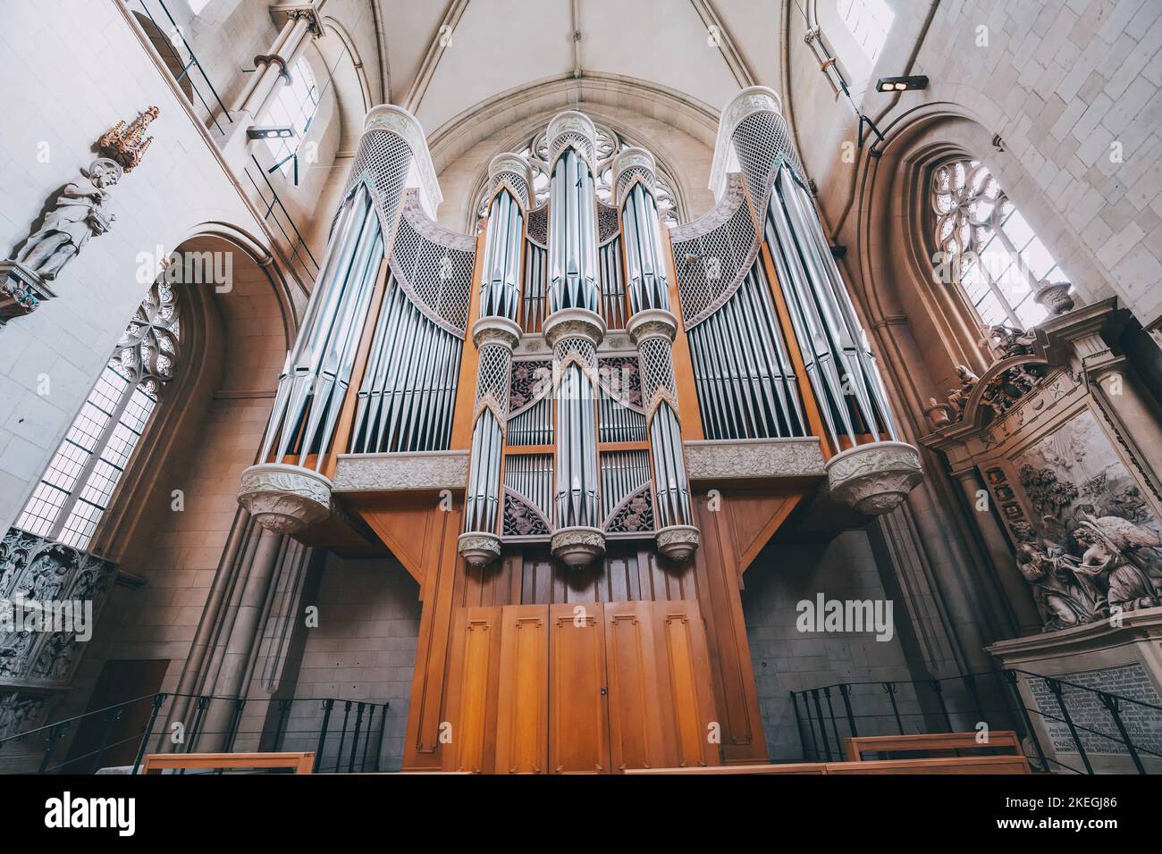 25 July 2022, Munster, Germany: Huge Organ with shiny pipe rows in ...