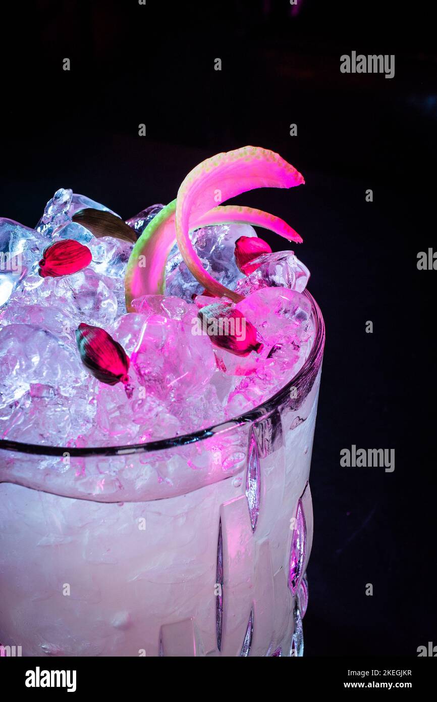 A vertical shot of a cocktail with crash ice Stock Photo - Alamy