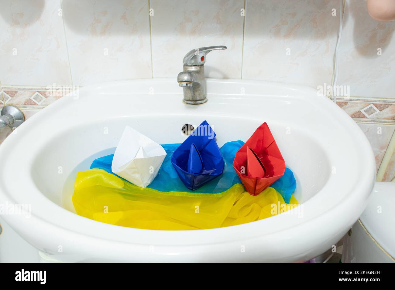 Faucet sea hi-res stock photography and images - Alamy