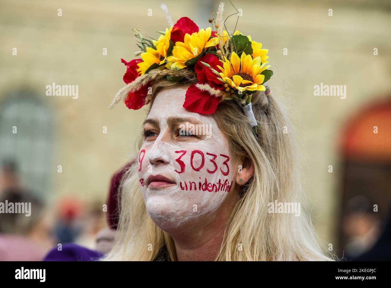 Weapons defensive arms helmets hi-res stock photography and images - Alamy