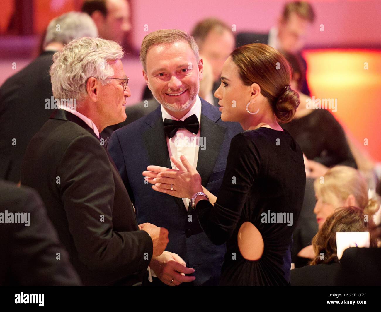 Berlin, Germany. 12th Nov, 2022. Peter Frey (l), former Editor-in-Chief ...