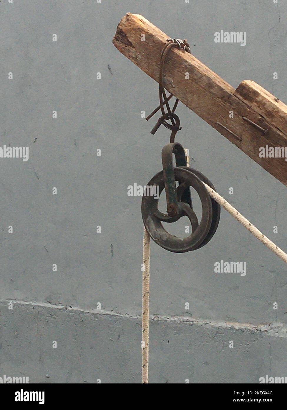 Building construction site wheel hi-res stock photography and images ...