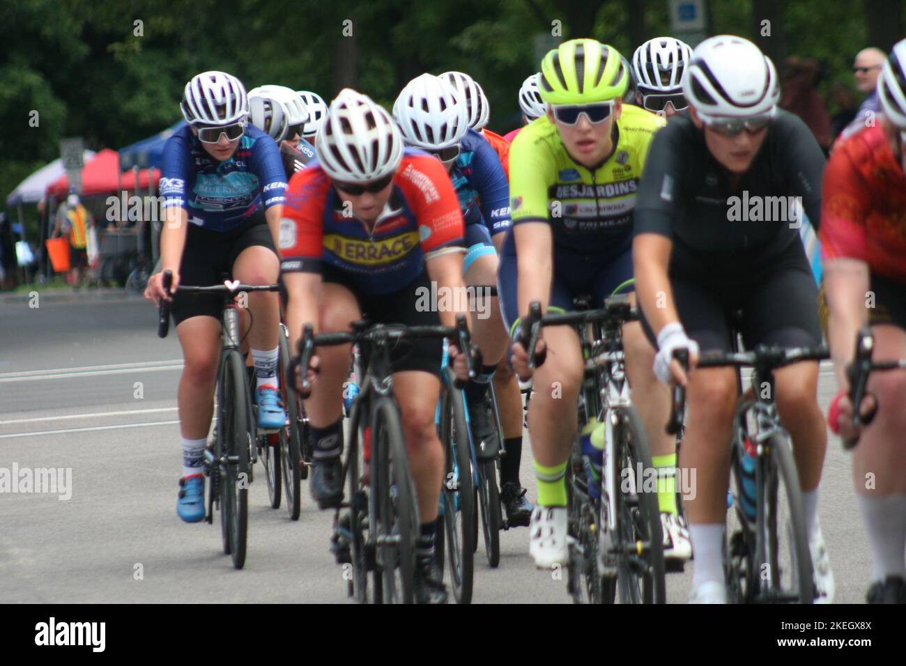 Racing their Race at the Lake Bluff Criterium 2022 during the ...
