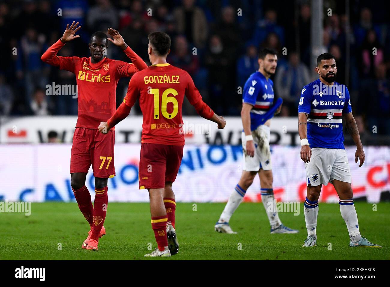 Joan gonzalez hi-res stock photography and images - Alamy