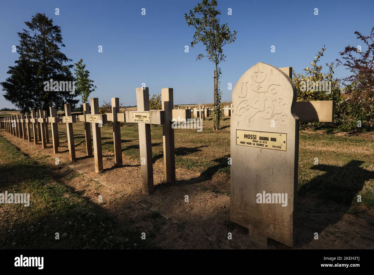 Crosses,and,Muslim,gravestones,in,war,World War,WW1,World War 1,First ...