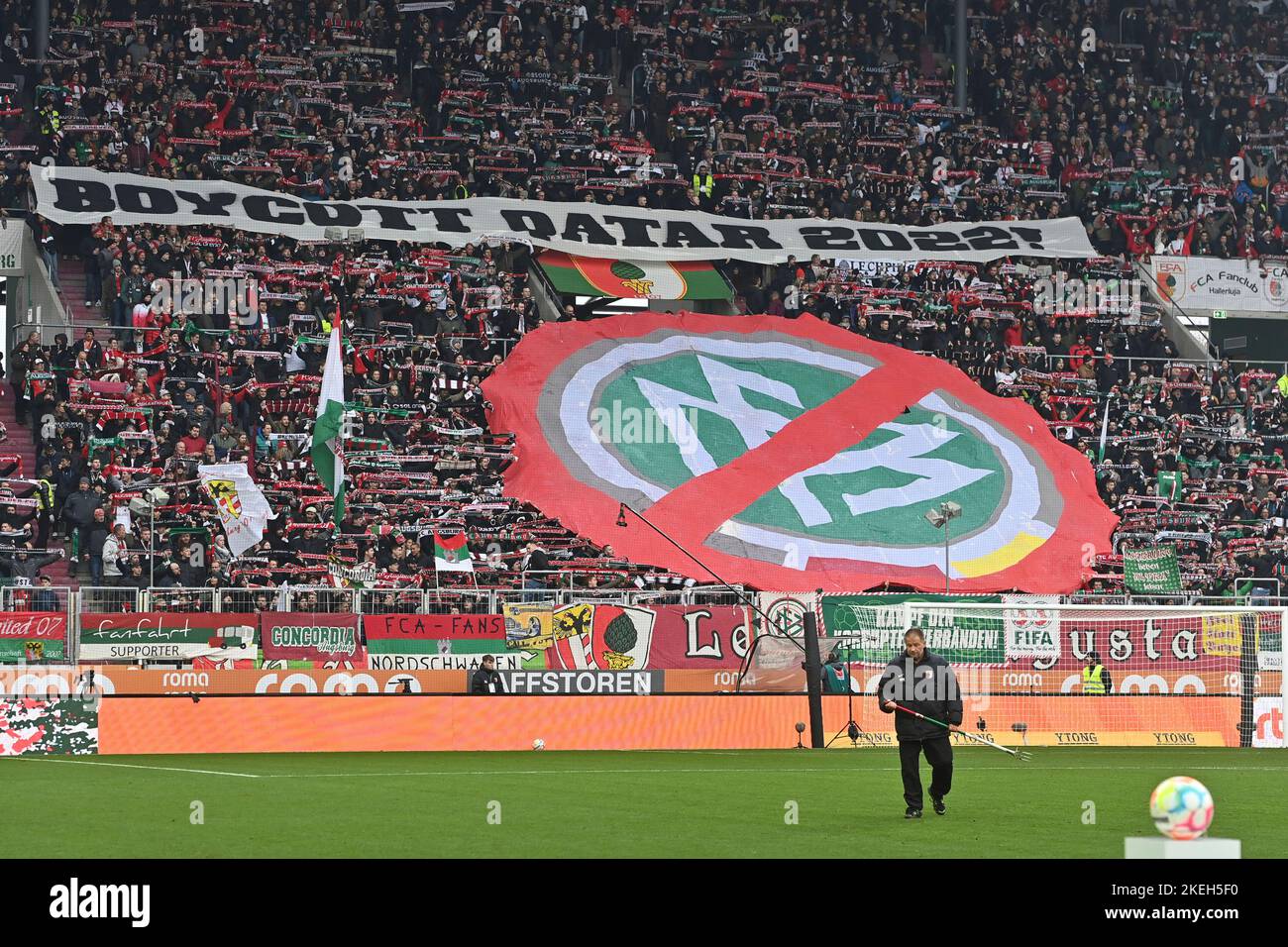 Fans, football fans show banners, banners for a boycott of the FIFA ...