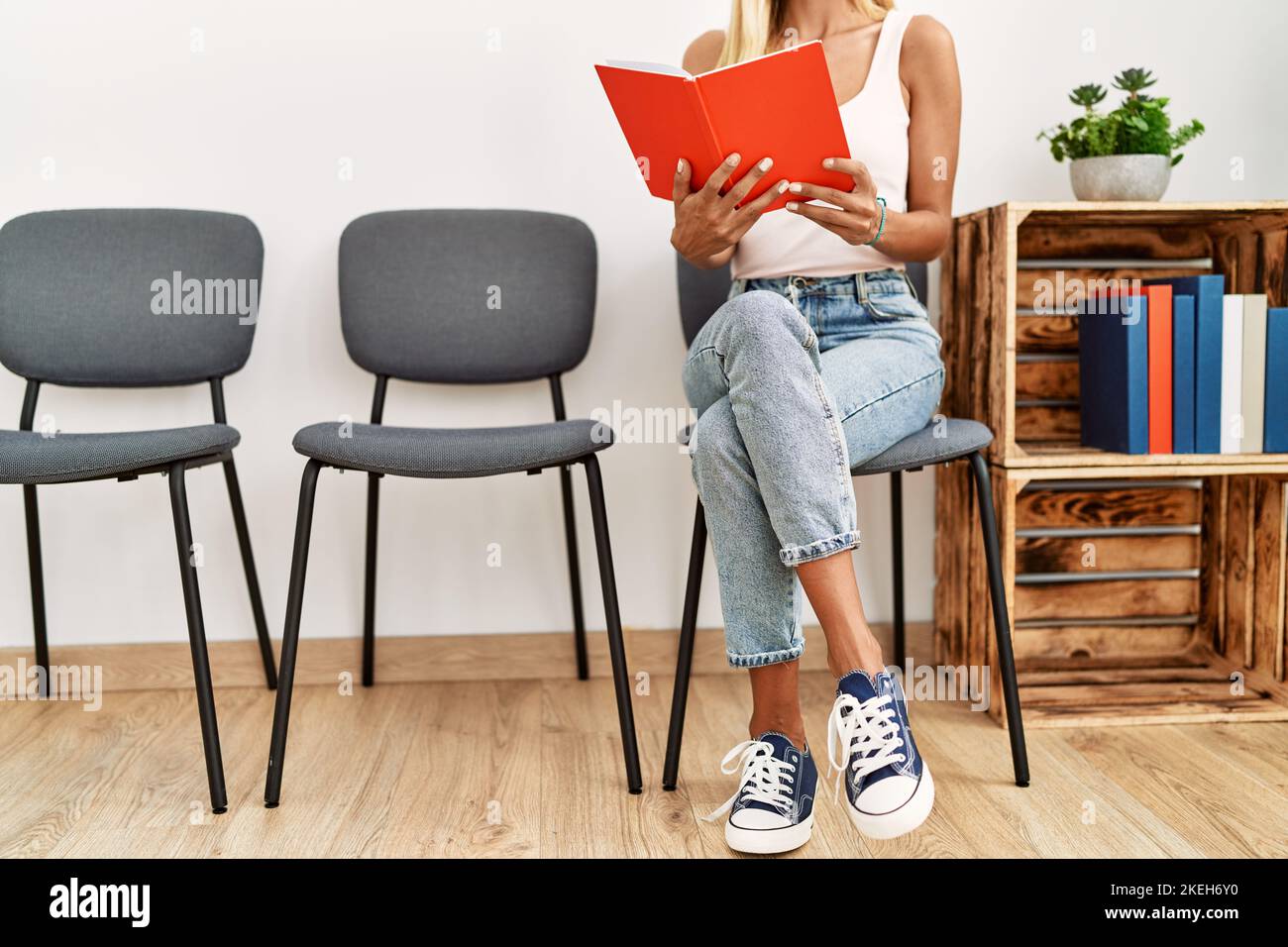 Waiting room hospital model hi-res stock photography and images - Alamy