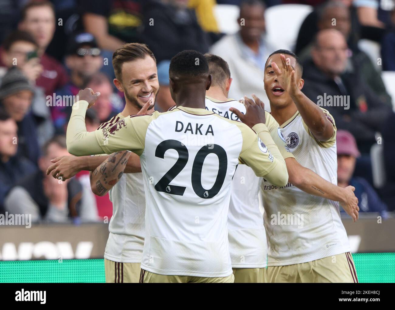 James maddison celebrates 2022 hi-res stock photography and images - Alamy
