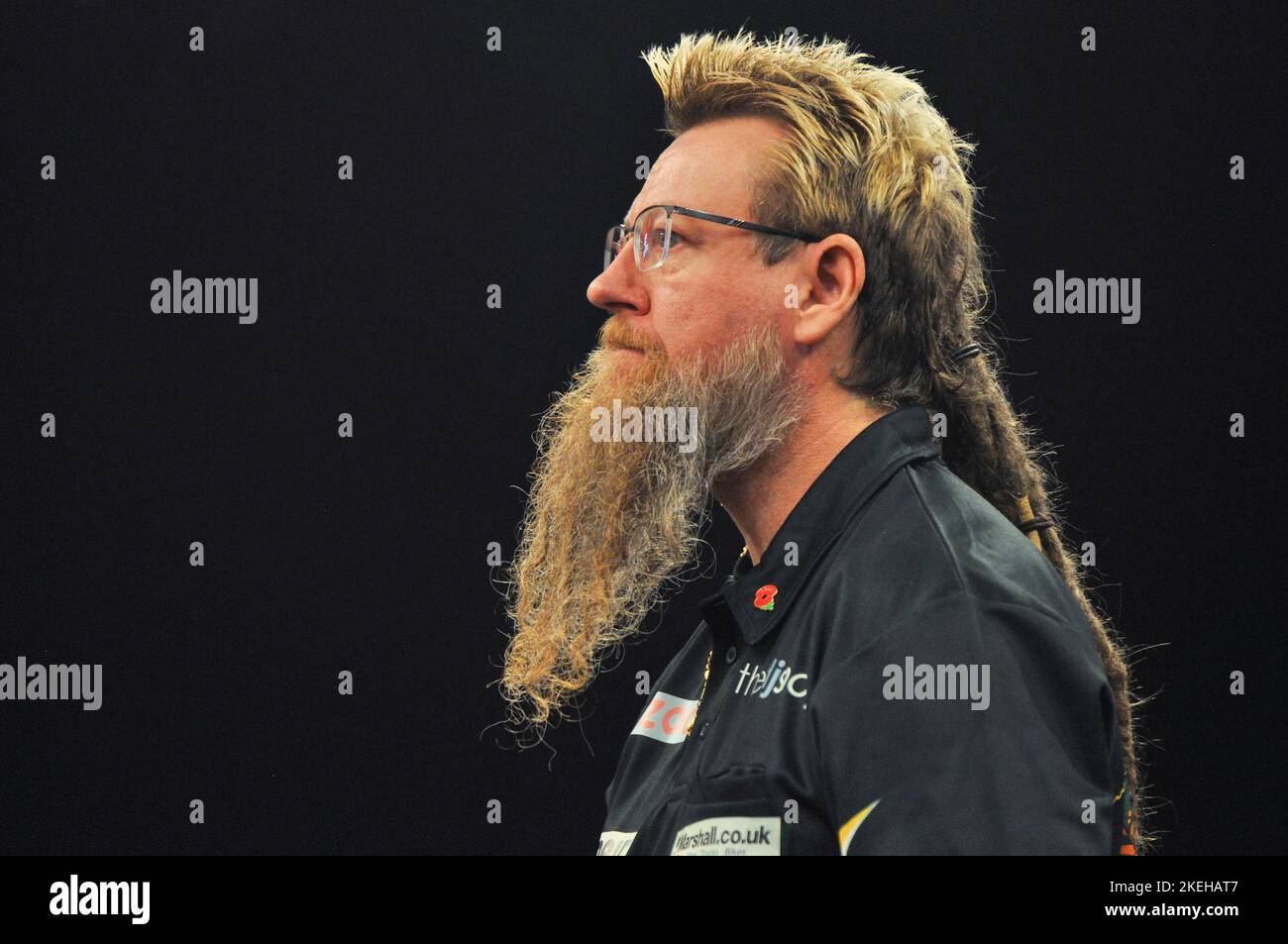 WOLVERHAMPTON, ENGLAND - NOVEMBER 12: Simon Whitlock of Australia ...