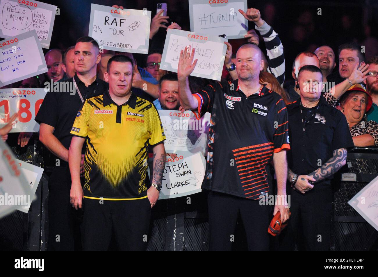 WOLVERHAMPTON, ENGLAND - NOVEMBER 12: Dave Chisnall of England and ...