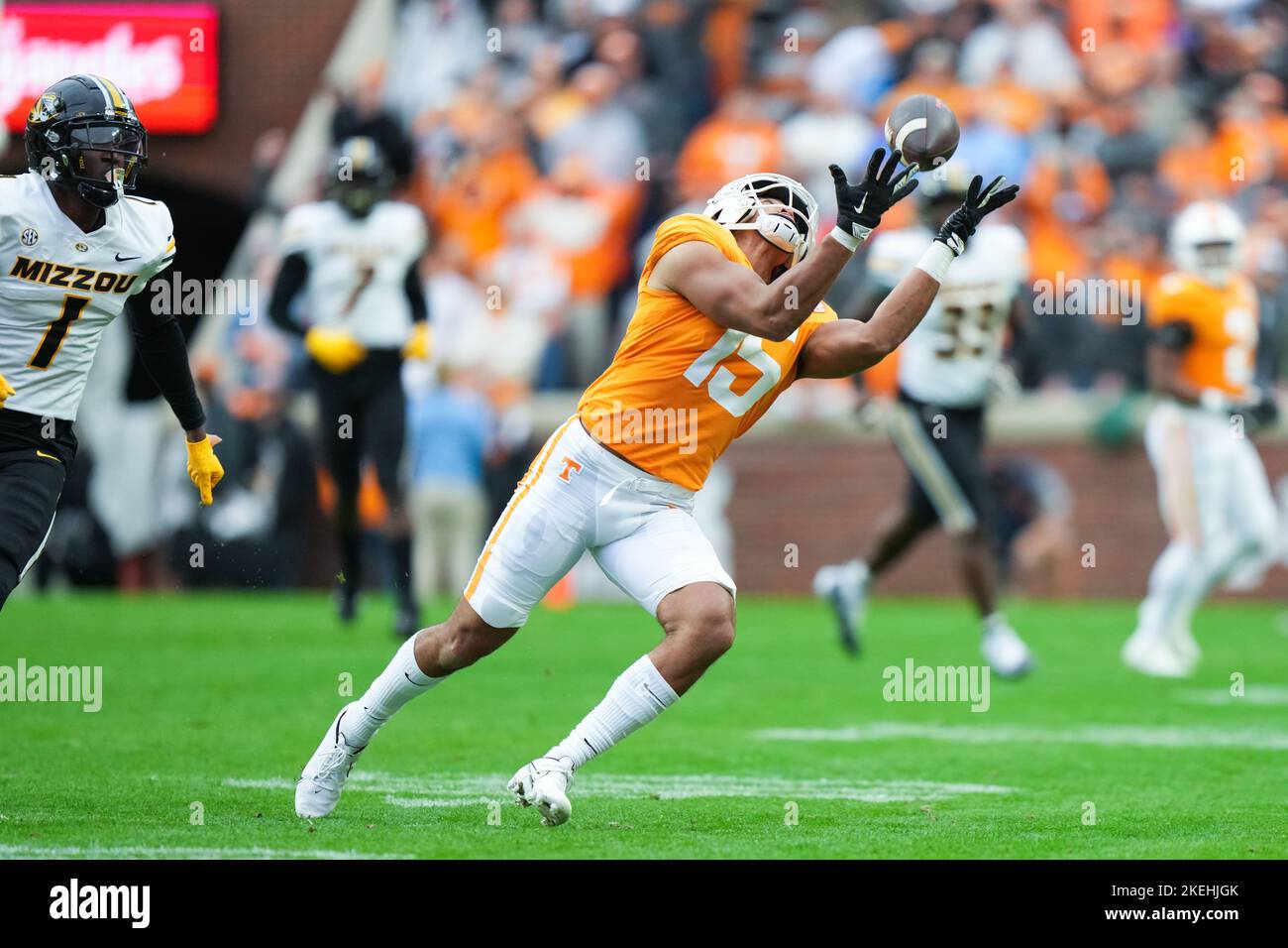 November 12, 2022: Bru McCoy #15 of the Tennessee Volunteers makes a ...