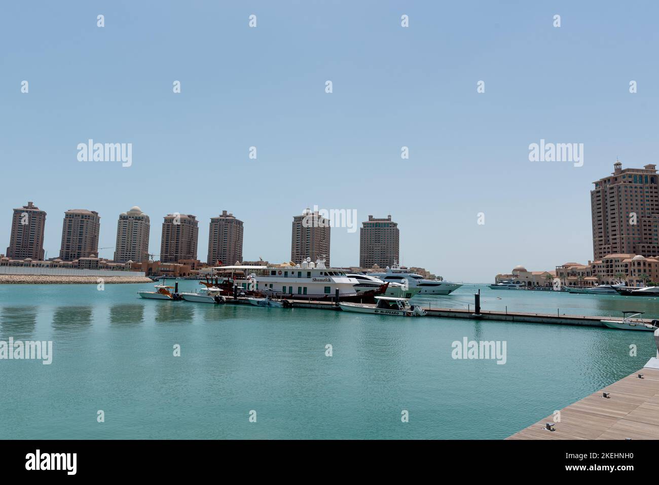 THE PEARL, QATAR - APRIL 4, 2018: View of the Porto Arabia section of ...