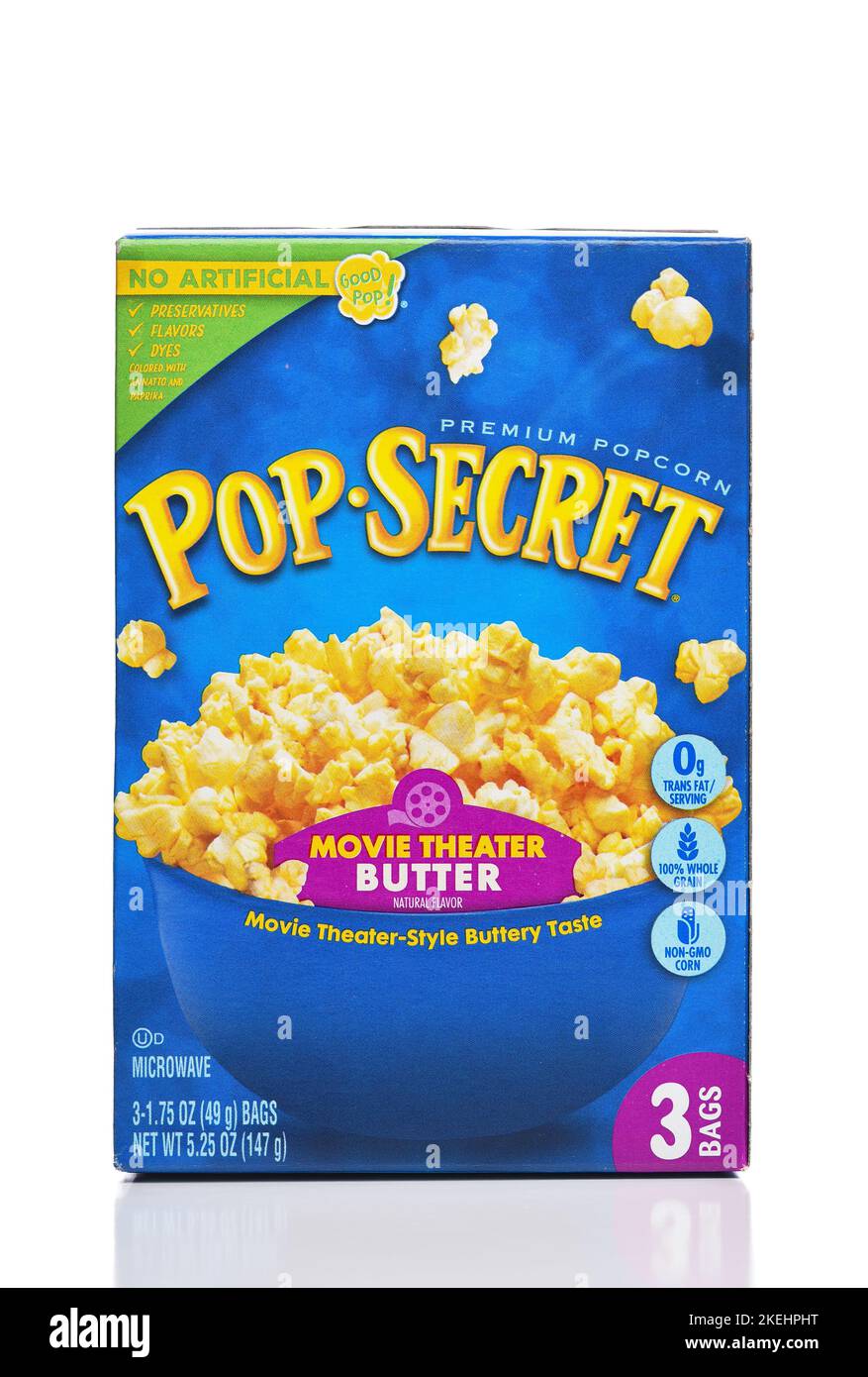 IRIVNE, CALIFORNIA - 12 NOV 2022: A 3pack box of Pop Secret Microwave ...