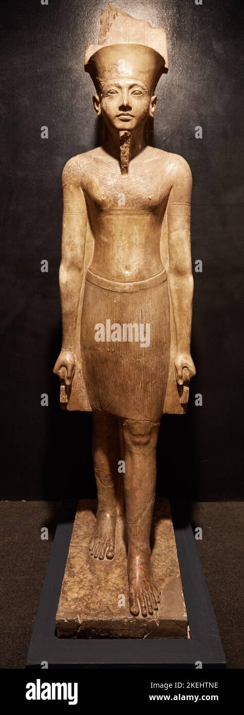 Statue of amun hi-res stock photography and images - Alamy
