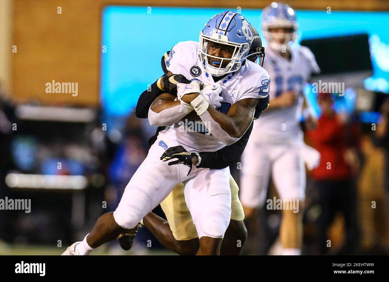 November 12, 2022: North Carolina sophomore Elijah Green (21) gets ...