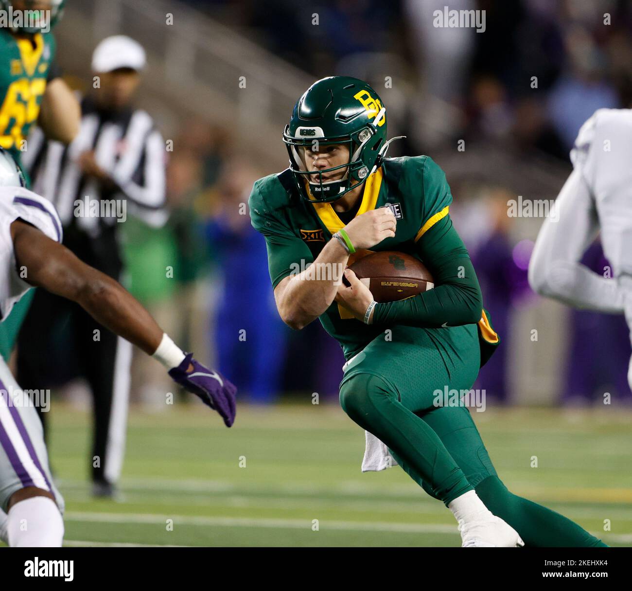 Texas quarterback football big 12 hi-res stock photography and images ...