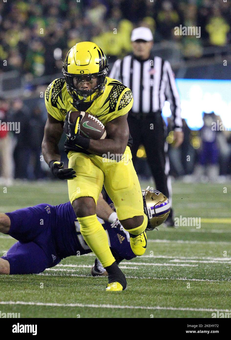 November 12 2022: Oregon Ducks running back Noah Whittington (22 ...