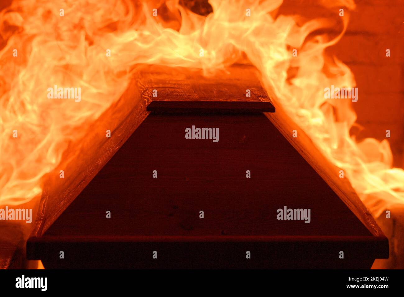 PRODUCTION - 08 November 2022, Saxony-Anhalt, Schönebeck (Elbe): A ...