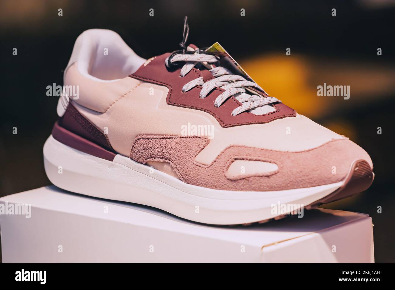 Athlete foot store hi-res stock photography and images - Alamy