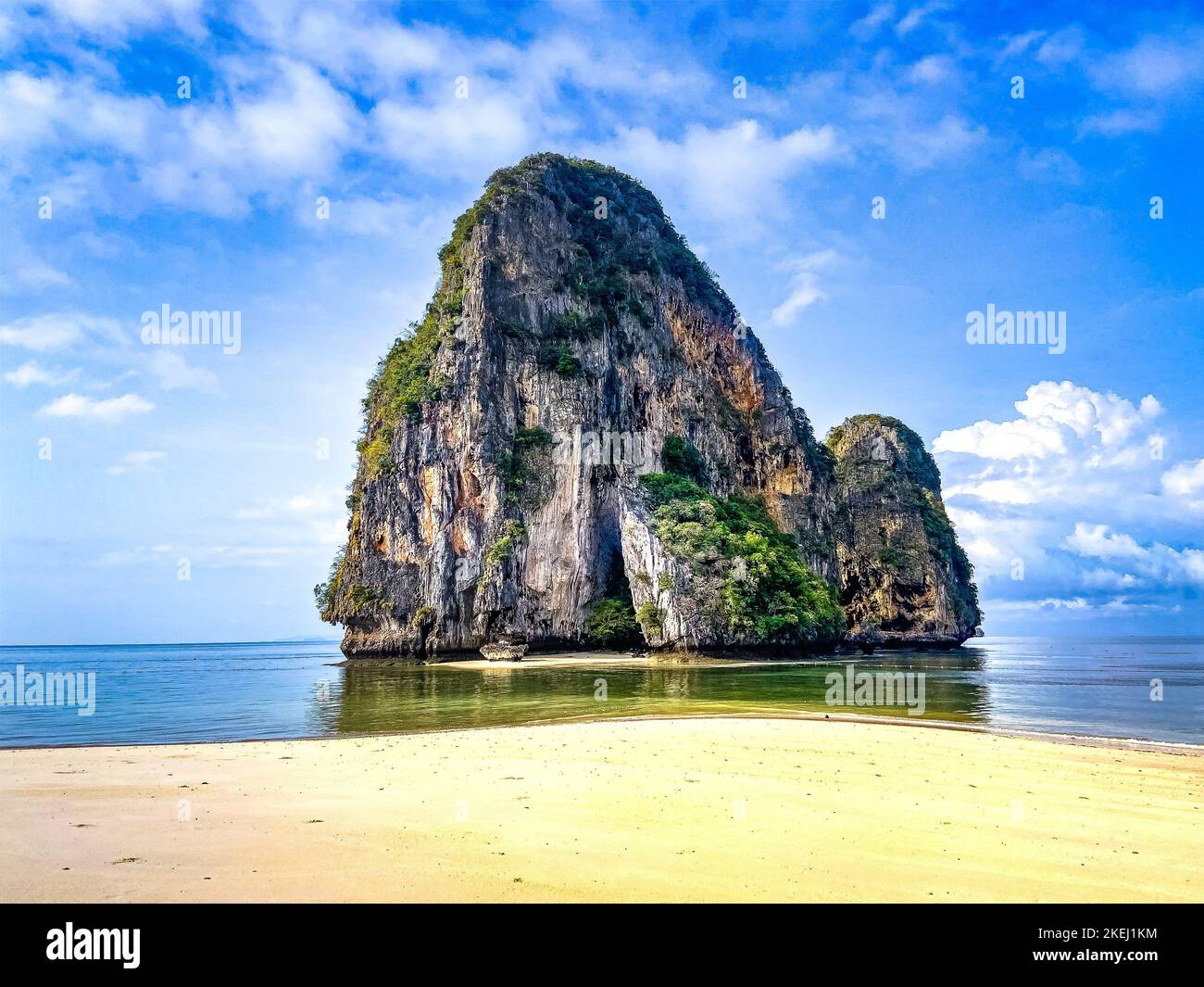 Railay and Phra nang Cave Beach in Krabi, Thailand Stock Photo - Alamy
