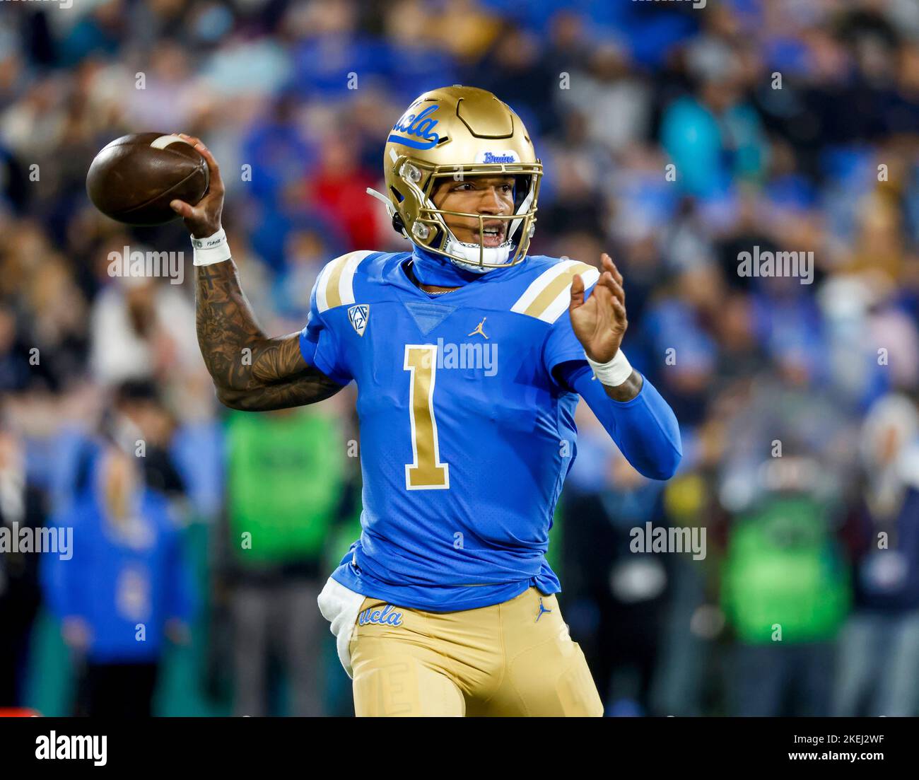 Pasadena, California, USA. 12th Nov, 2022. UCLA Bruins quarterback ...