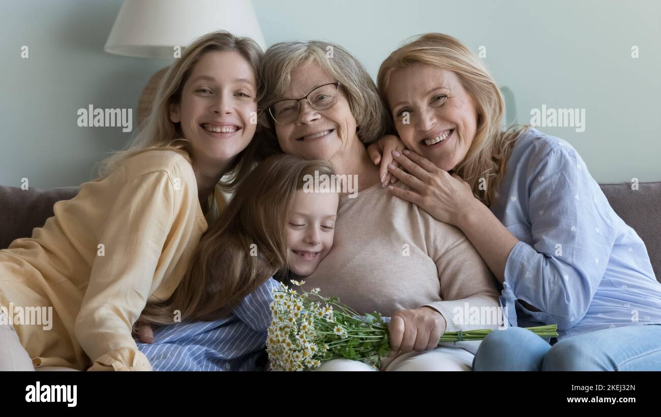 Multigenerational women hi-res stock photography and images - Alamy