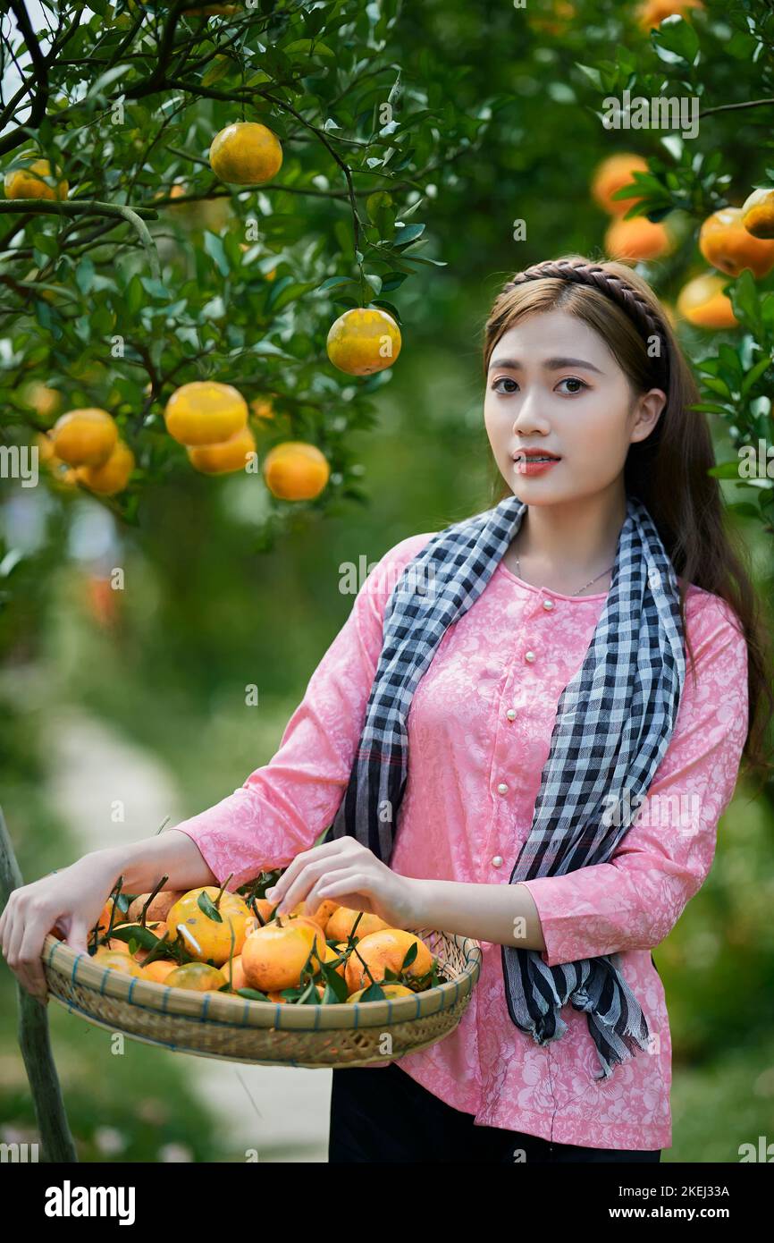 Western vietnamese costume hi-res stock photography and images - Alamy