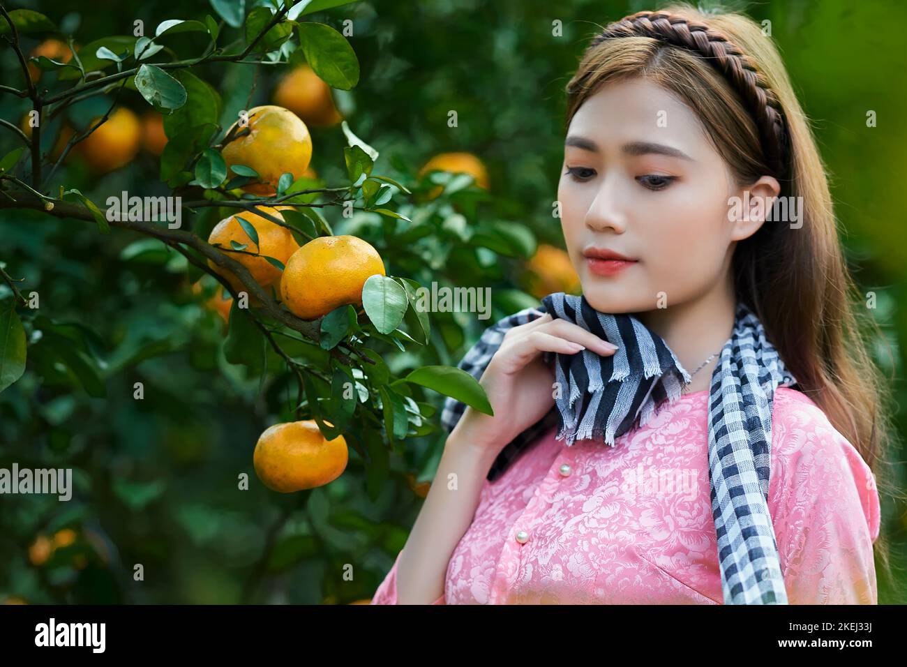 Western vietnamese costume hi-res stock photography and images - Alamy