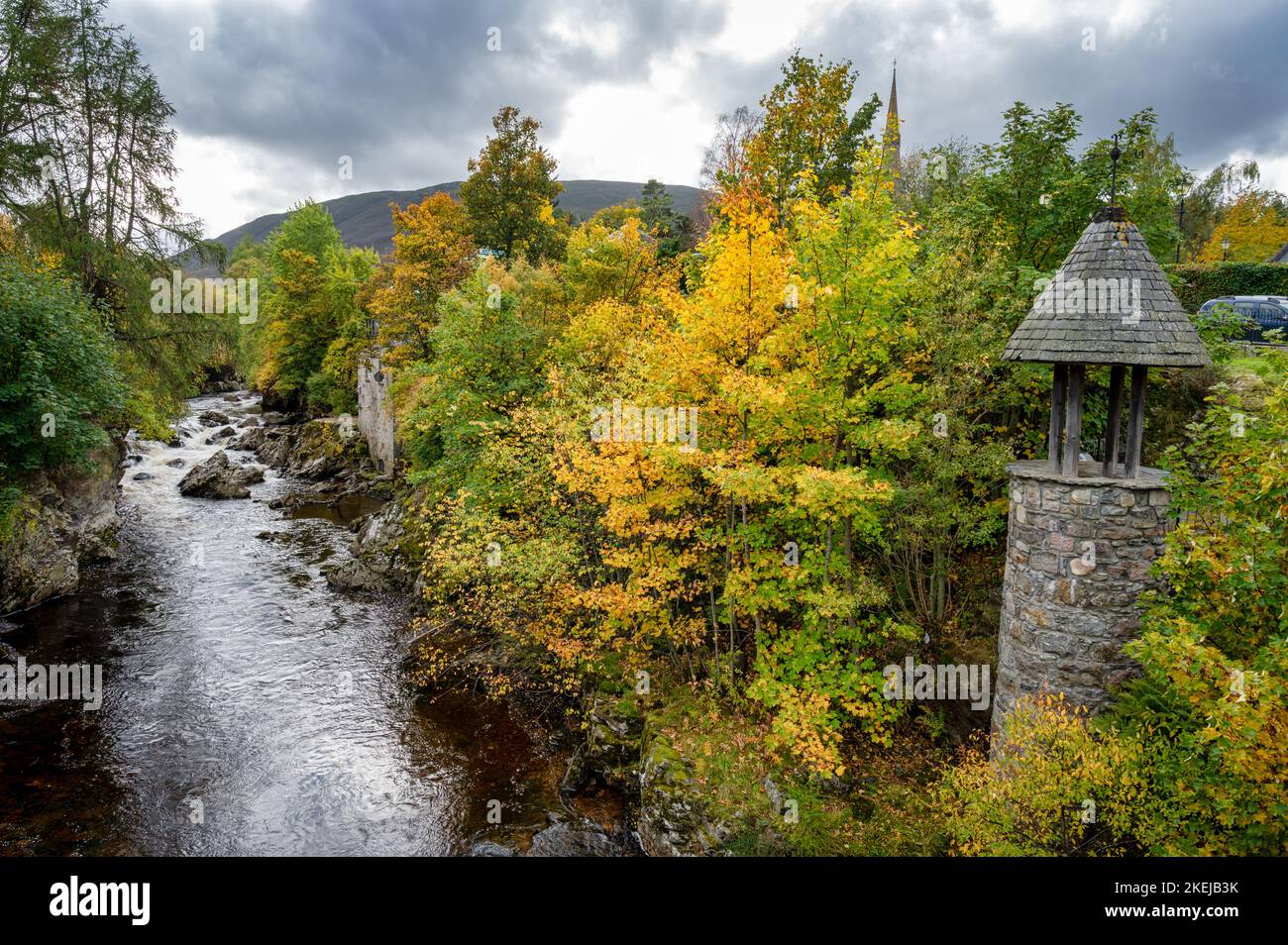 Braemar scotland village hi-res stock photography and images - Alamy