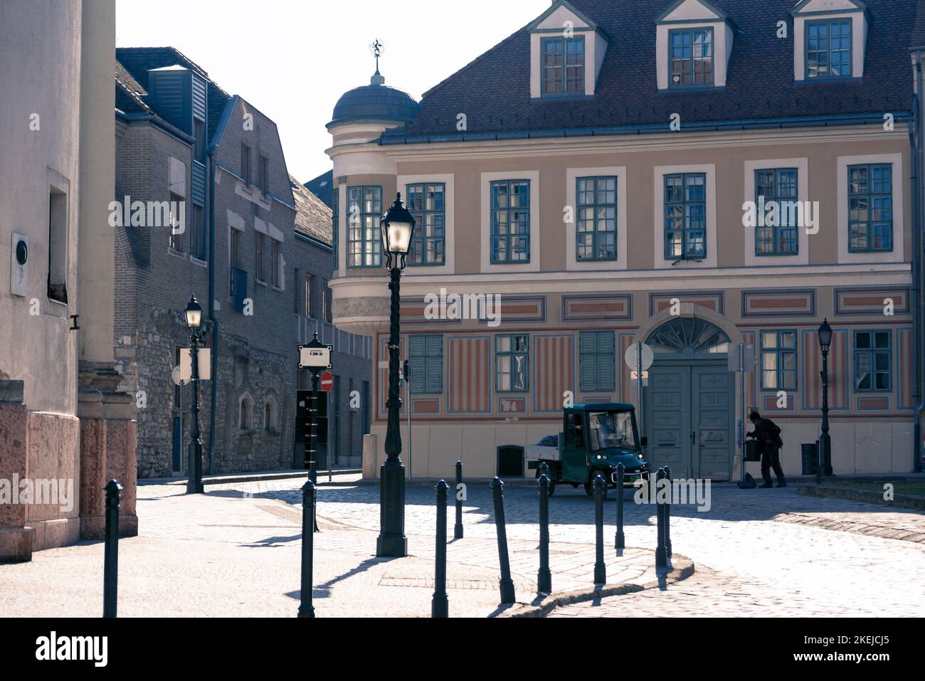 Historic building at Vienna Gates Square, Budapest Stock Photo - Alamy