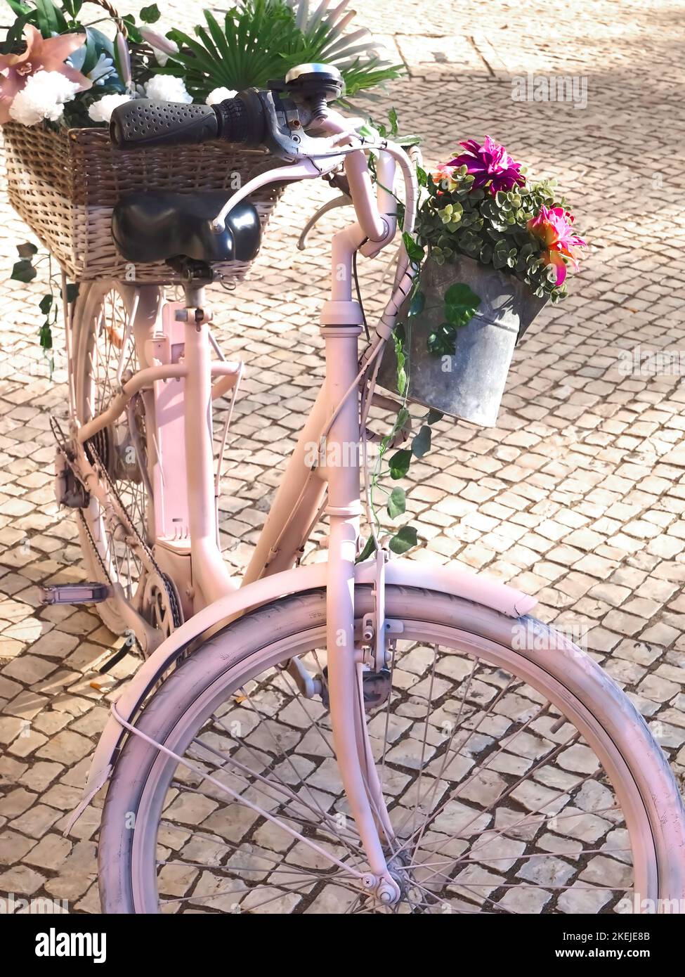 Bicycle vintage and cream with flowers Stock Photo - Alamy