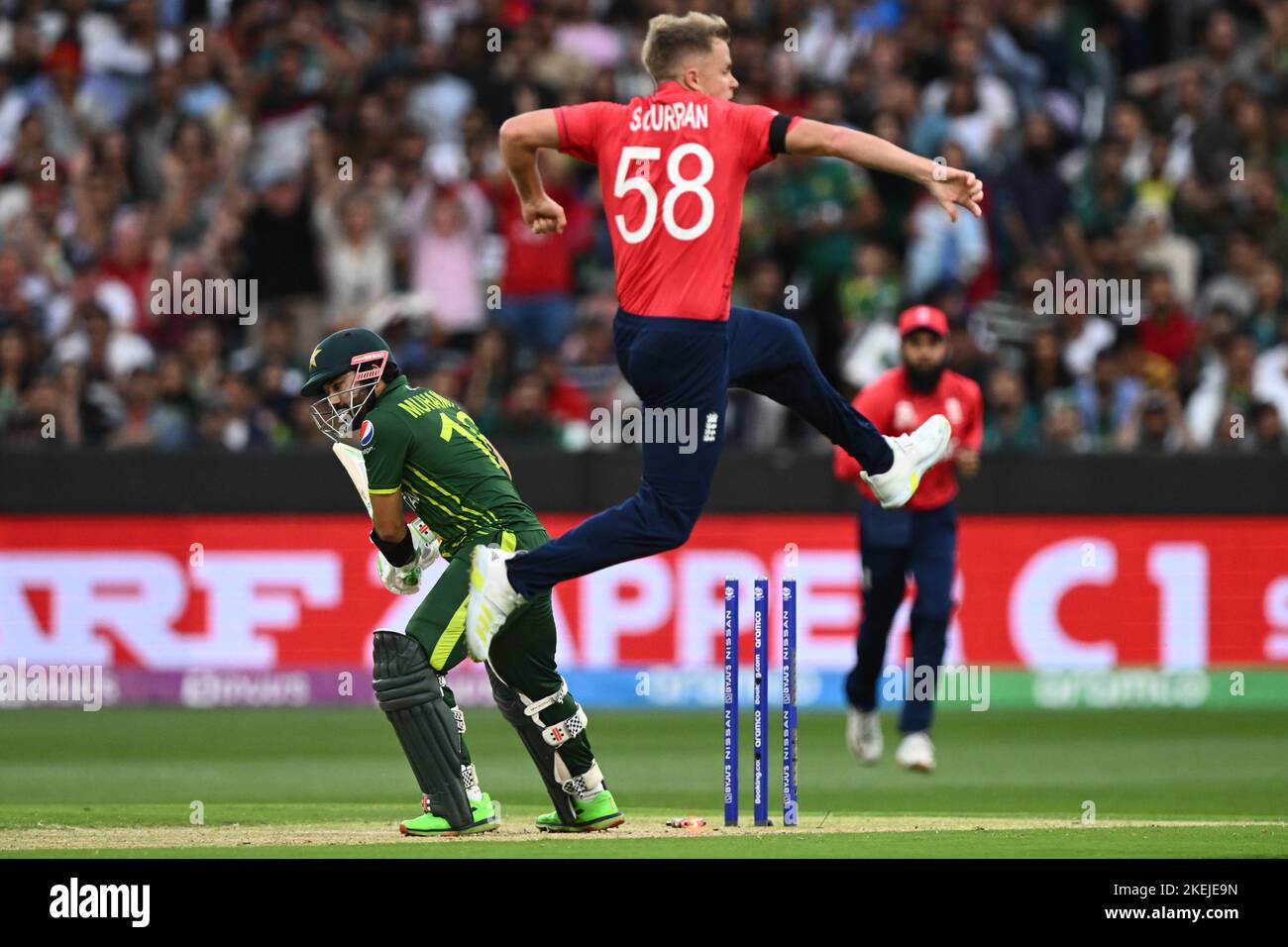 England's Sam Curran celebrates taking the wicket of Pakistan's ...