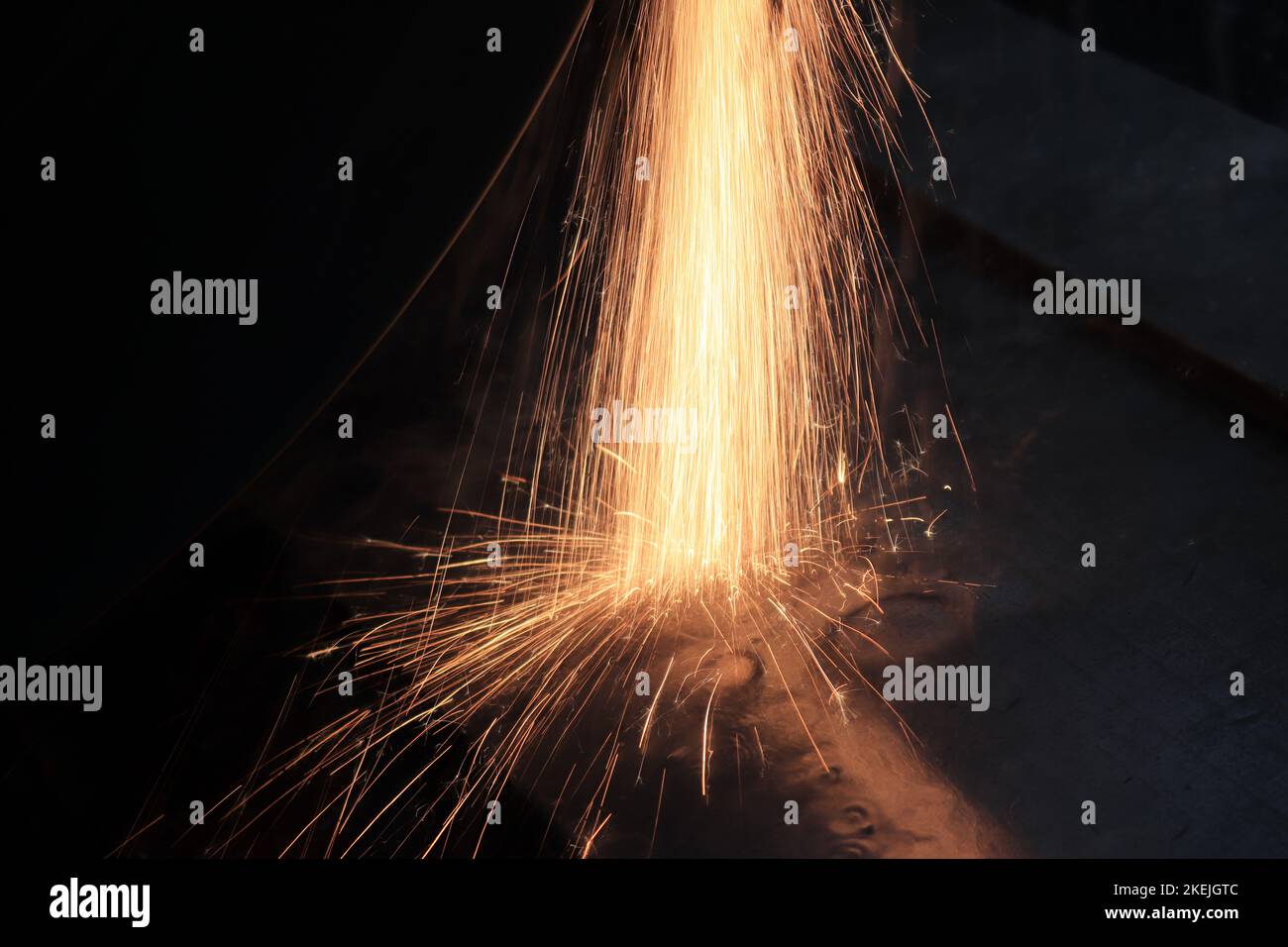 Sparks flying from metal welding hi-res stock photography and images ...