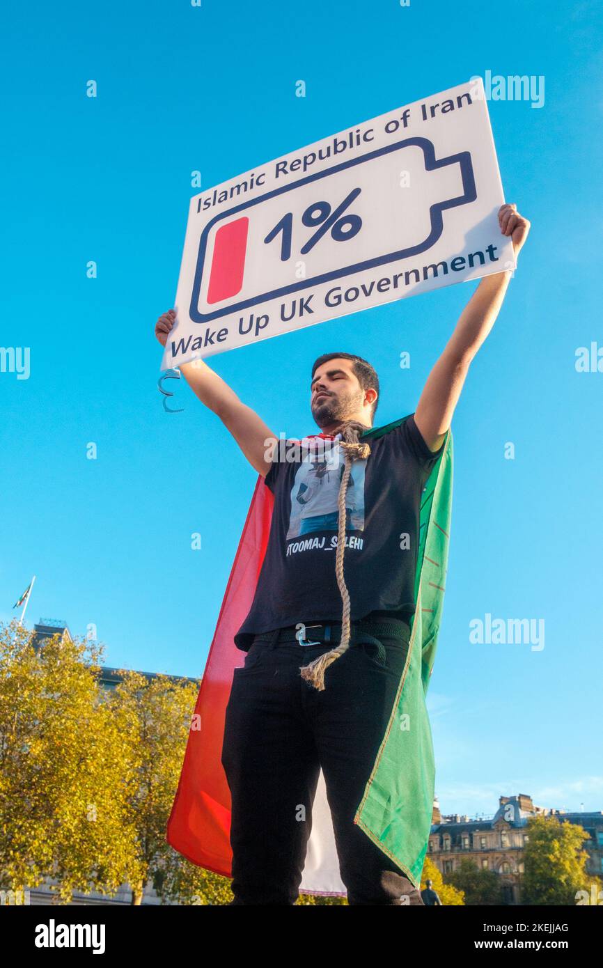 Iranian Protests continue in traflagar Square this weekend with a ...