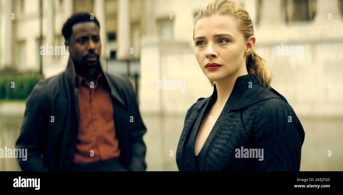 CHLOE GRACE MORETZ and GARY CARR in THE PERIPHERAL (2022), directed by ...