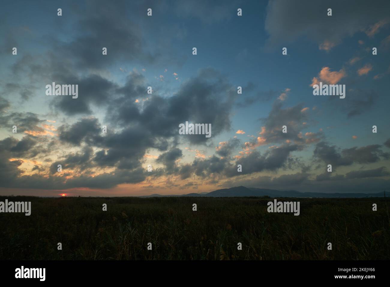 landscape view of the sunset sky Stock Photo - Alamy
