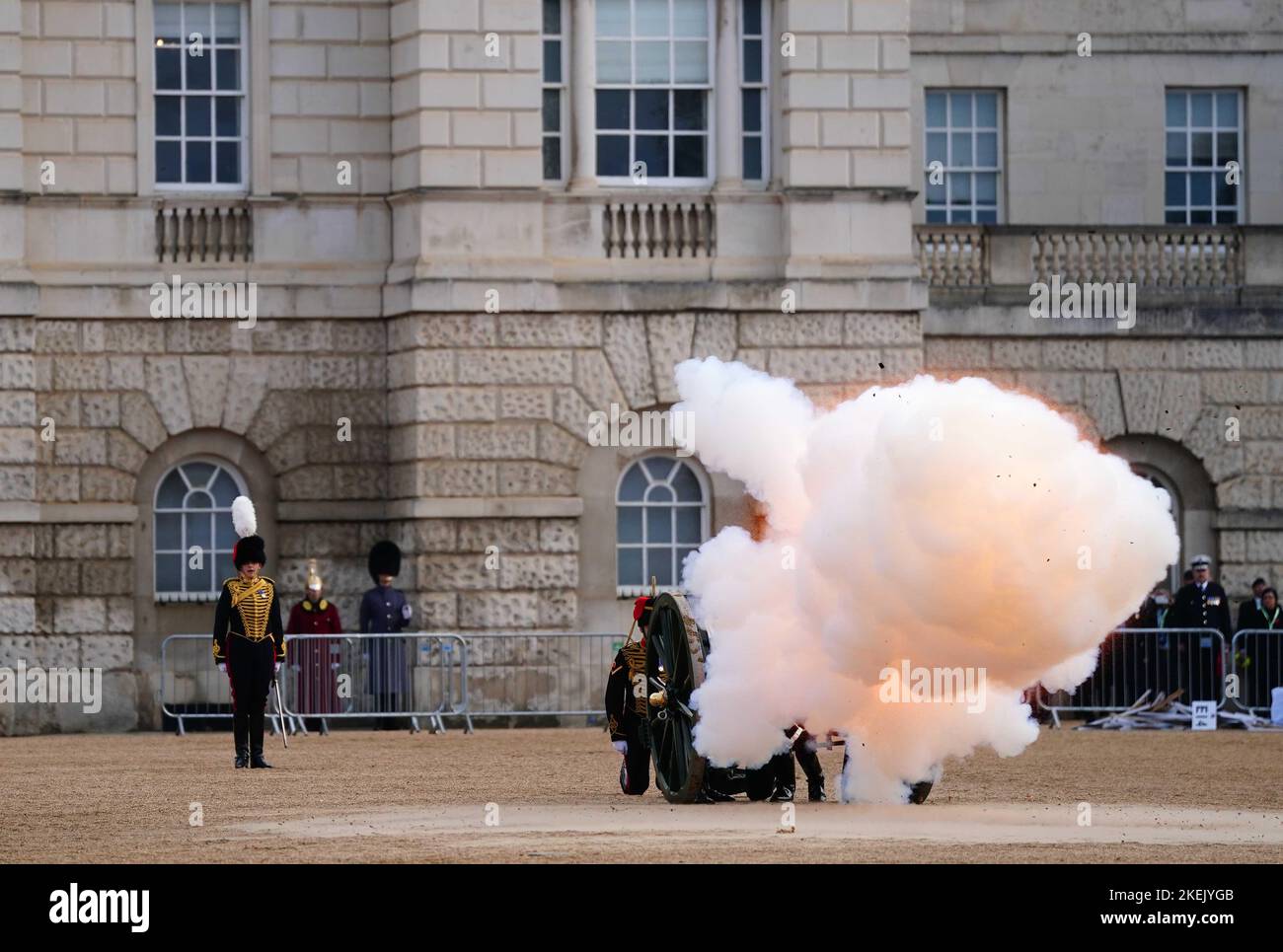 Gun fired horse guards hi-res stock photography and images - Alamy