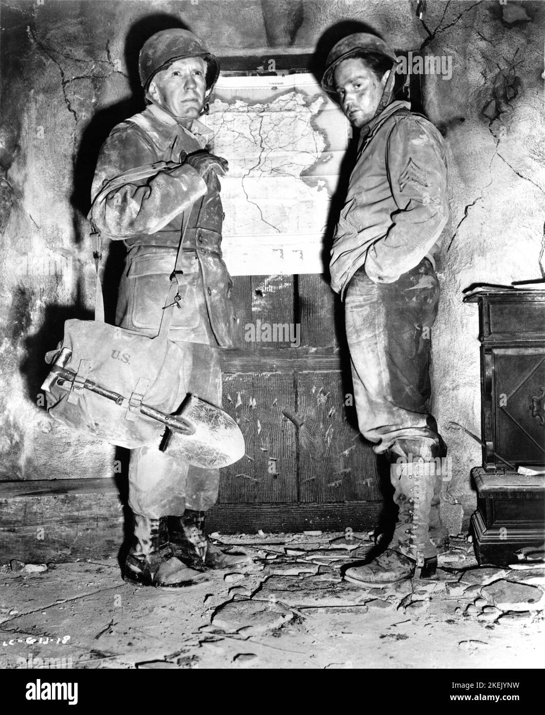 BURGESS MEREDITH as War Correspondent Ernie Pyle in THE STORY OF G.I ...