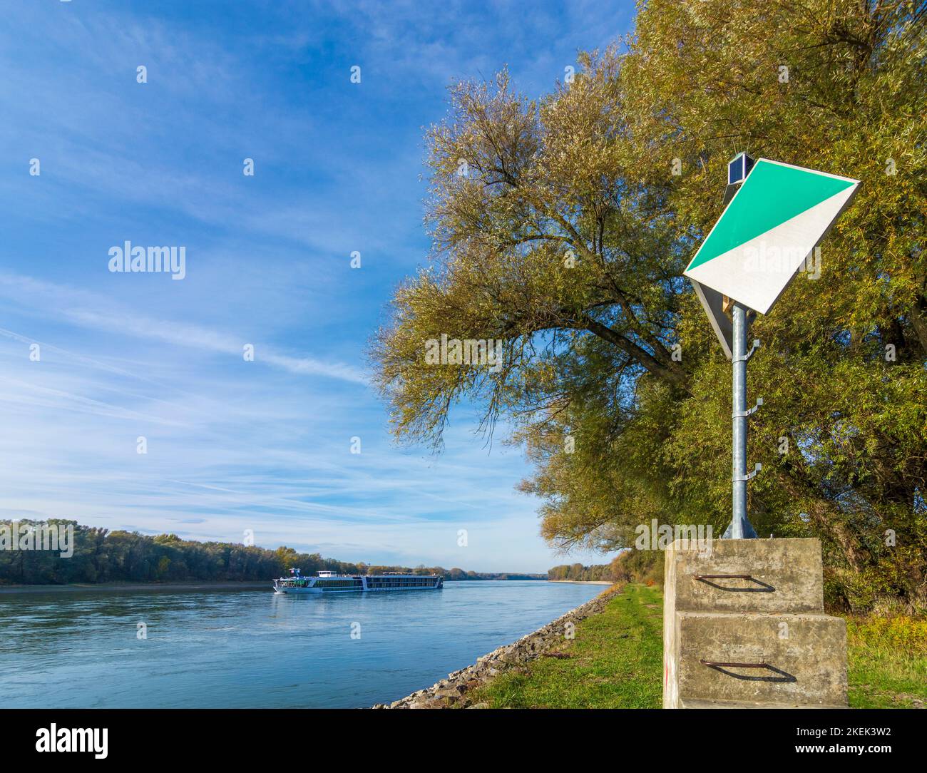 Nationalpark Donau-Auen, Danube-Auen National Park: river Donau (Danube ...