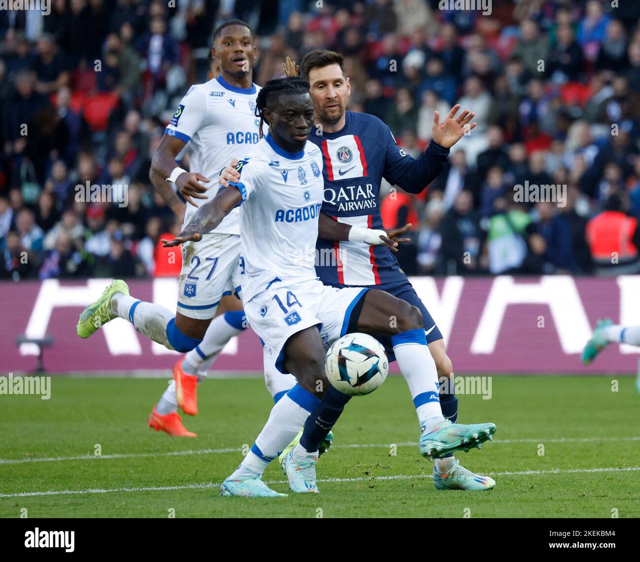 Gideon mensah auxerre hi-res stock photography and images - Alamy