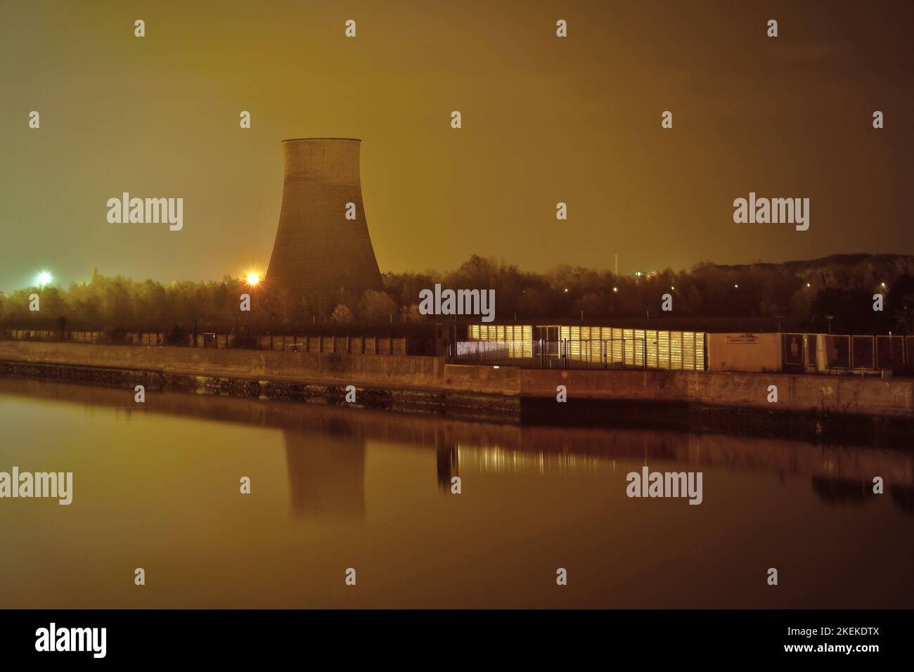 Cooling a reactor hi-res stock photography and images - Alamy