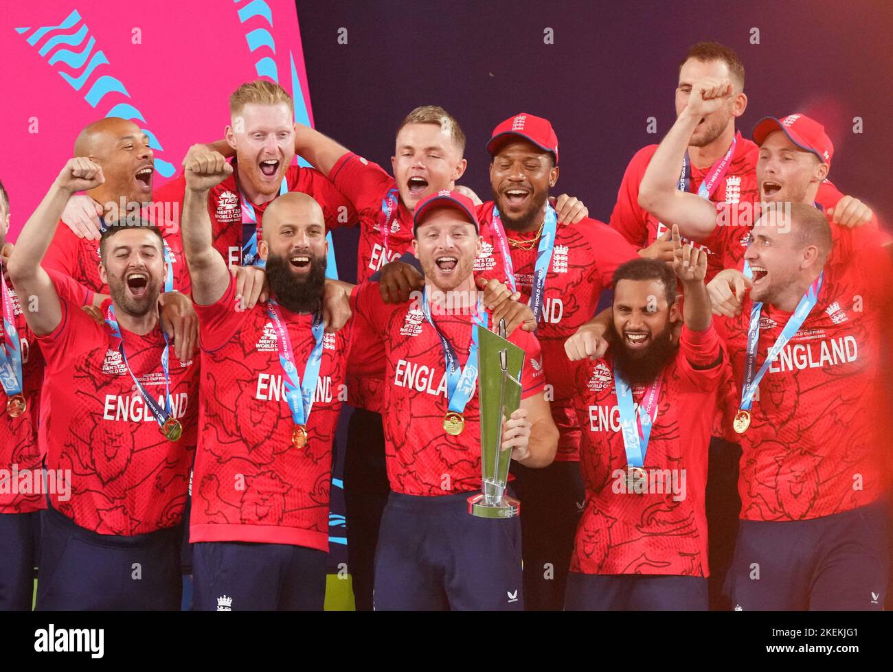 Cricket world cup trophy lift hi-res stock photography and images - Alamy